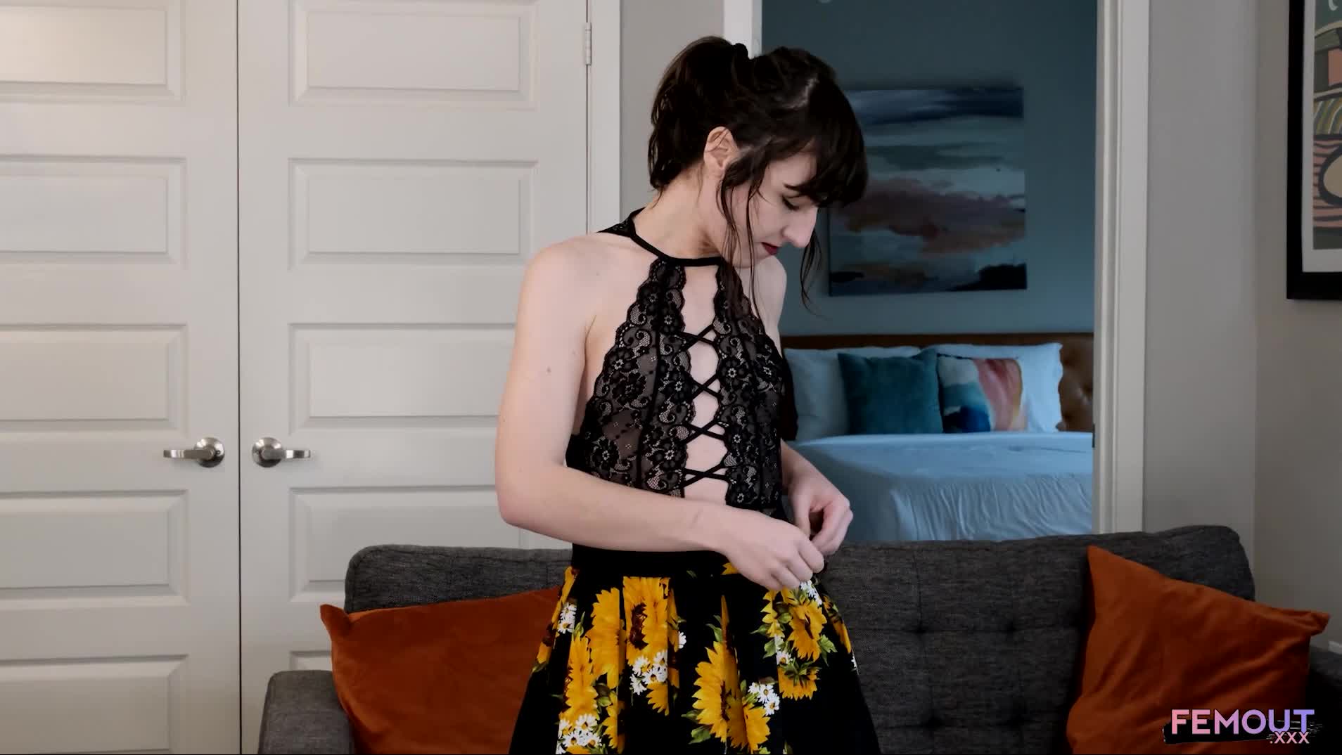 FEMOUT.XXX: Introducing Stevie Kicks! - aShemaletube.com